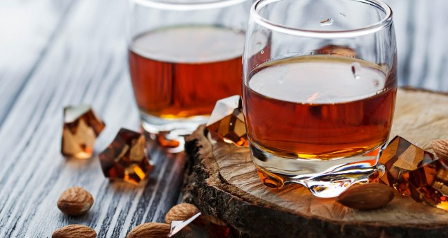 Czym najlepiej doprawić bimber - Kilka pomysłów na bimber :: Wykop.pl